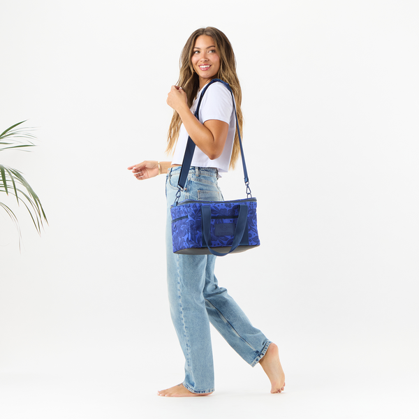 ALOHA COLLECTION PACKABLE COOLER / BREEZY / NAVY – Work It Out